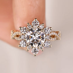 Cluster Setting Round Diamond Engagement Ring